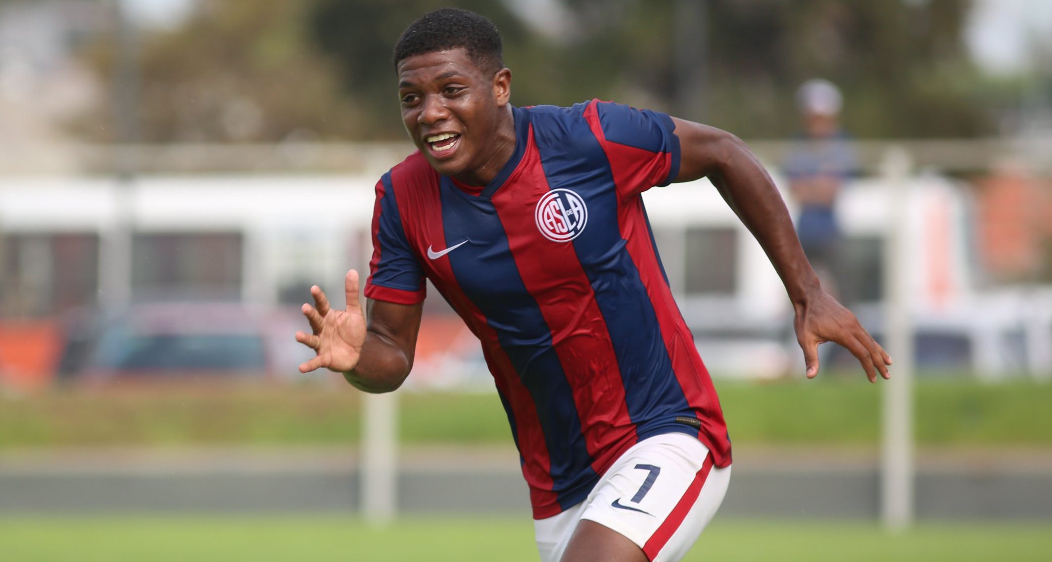 4TA DIVISIÓN: EL COLOMBIANO TRUJILLO Y SU DEBUT SOÑADO ANTE EL GLOBO ...